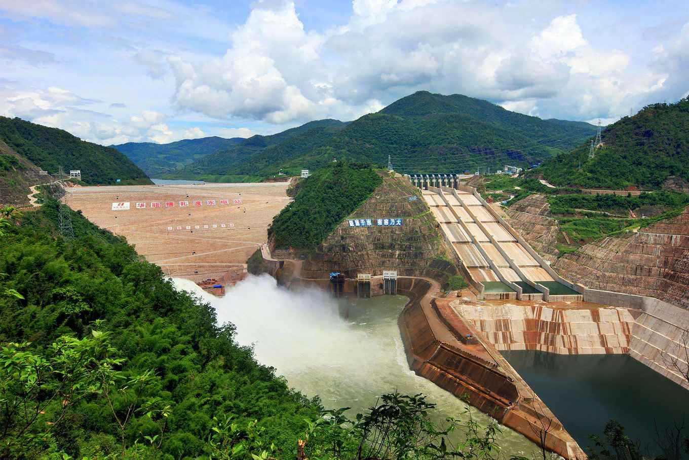 Dams in the upper Mekong river transform nutrient release downstream ...